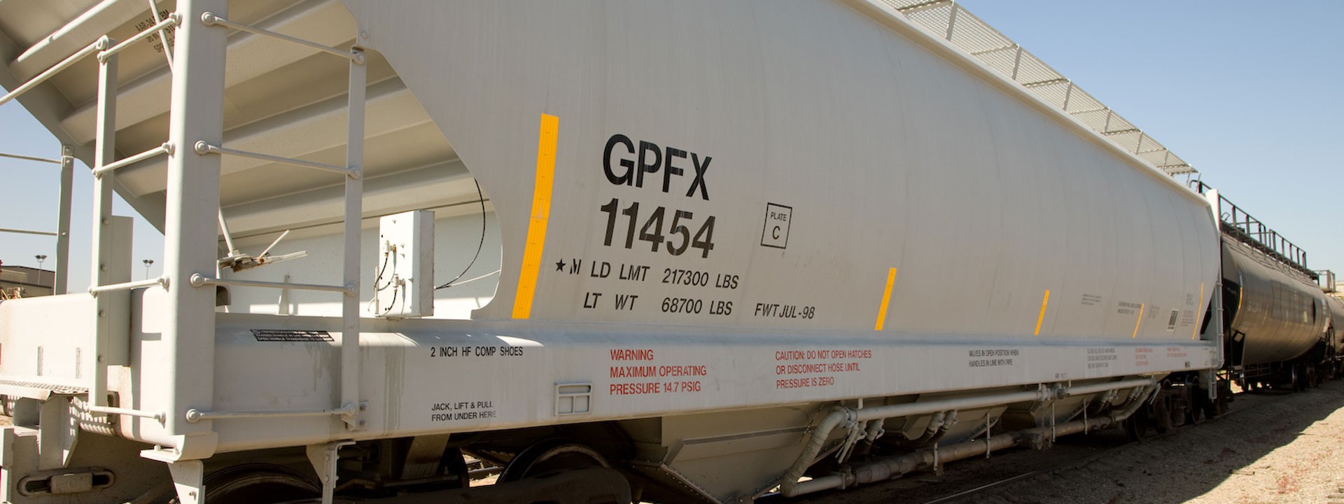 Railcars - gatx.com - EN